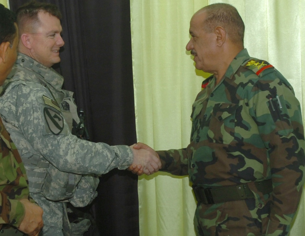 DVIDS - News - Baghdad Operations Command Leader meets new Iraqi troops ...
