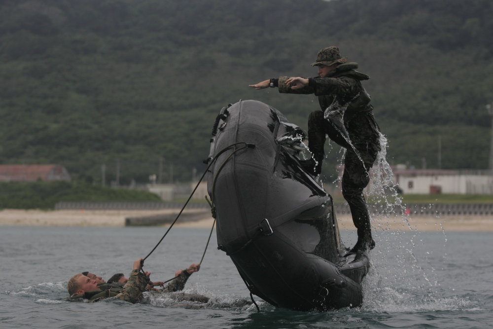 DVIDS - News - Coxswain hopefuls navigate skills course