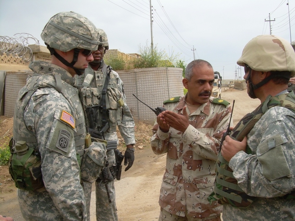 DVIDS - Images - Task Force Horsemen Assist Iraqi Children [Image 2 of 2]