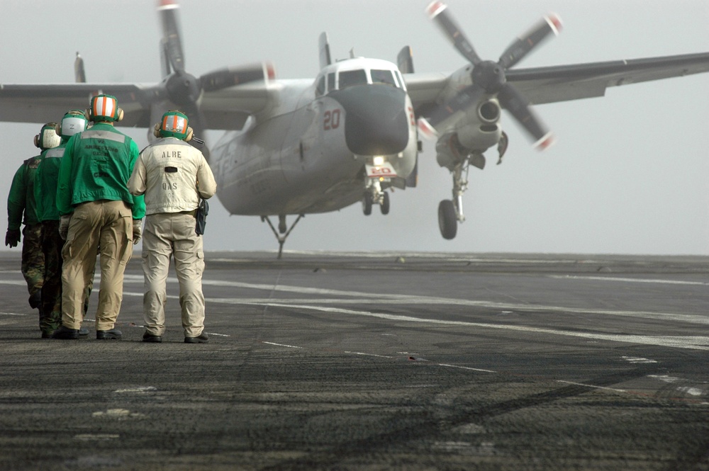 DVIDS - Images - Flight Deck Operations [Image 2 of 2]