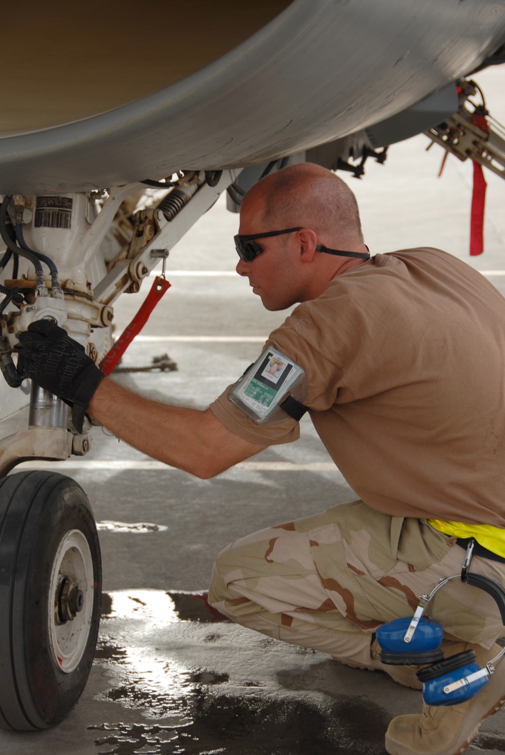 DVIDS - Images - Pre-flight Inspection [Image 4 of 4]