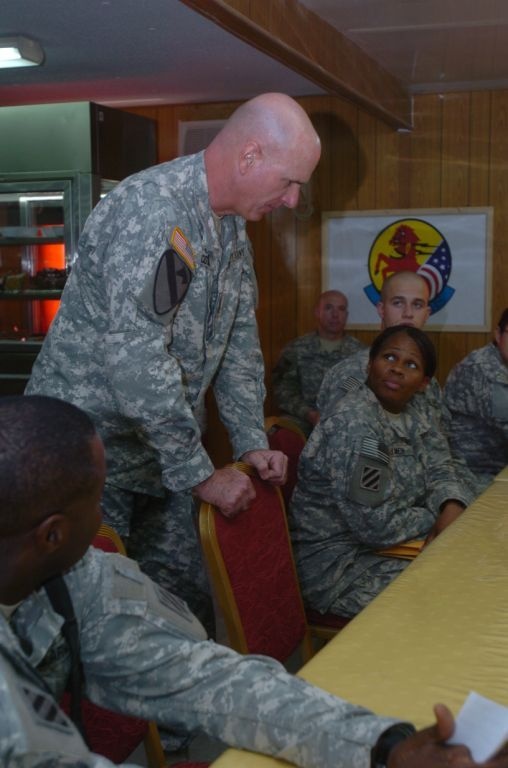 DVIDS - News - MNC-I Command Sgt. Maj. visits Forward Operating Base Hammer