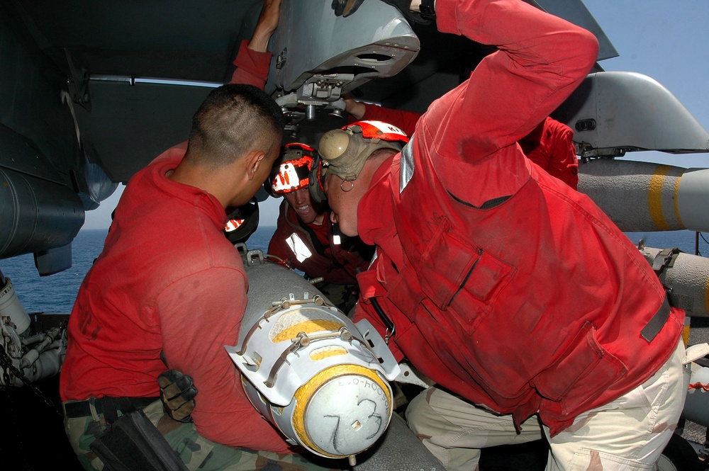 DVIDS - Images - Nimitz supports GWOT in Persian Gulf [Image 2 of 2]