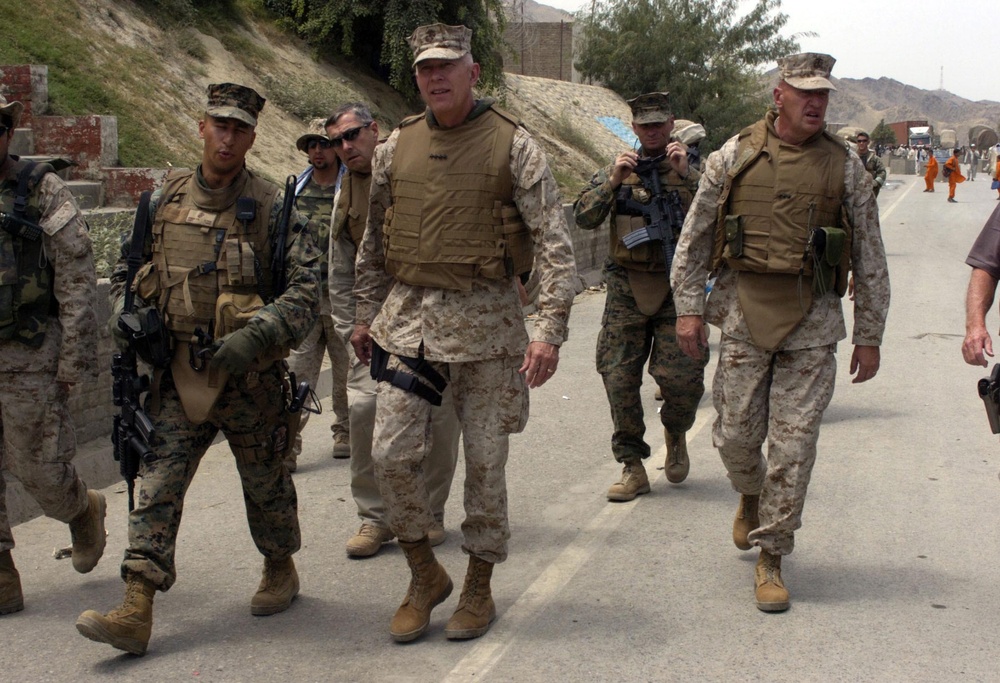 DVIDS - Images - Commandant of the Marine Corps [Image 1 of 4]