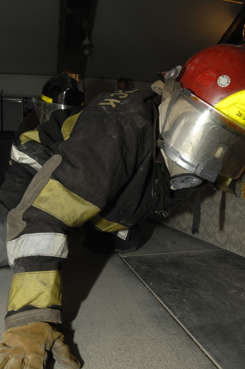 DVIDS - Images - Air Force trains Iraqi Firefighters [Image 2 of 2]