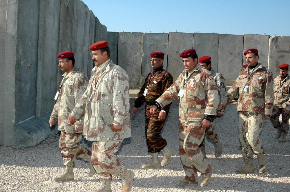 DVIDS - News - Leaders' course welcomes first class of Iraqi NCOs