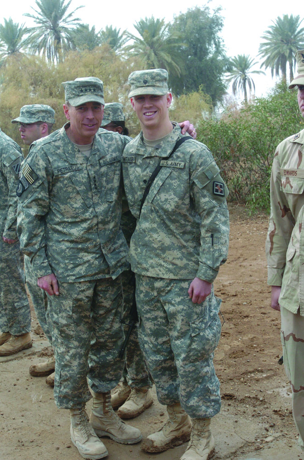 DVIDS - News - MNFI Commander Recognizes Service Members in Ramadi