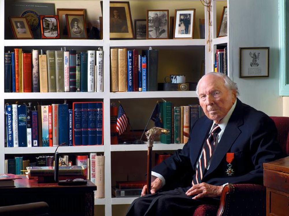 DVIDS - News - World War I Vet Welcomes Celebrity of His Generation