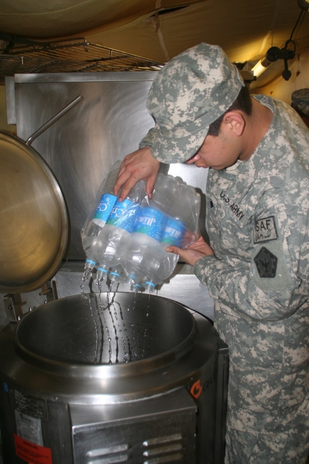 DVIDS - News - Army cooks provide a taste of home during deployments