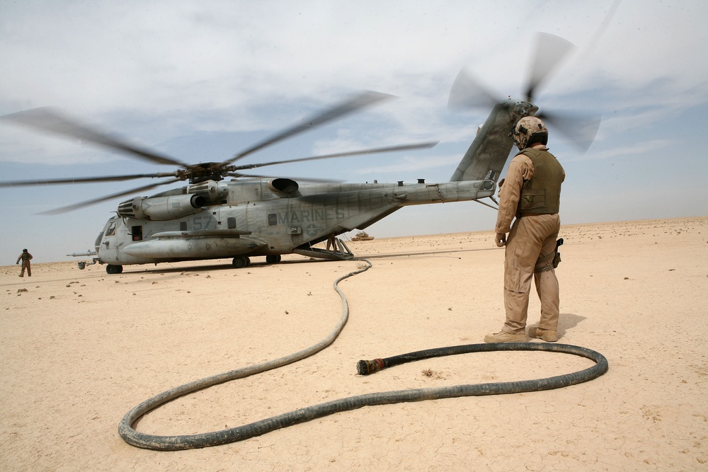 DVIDS - Images - Full service gas, Marine Corps way [Image 2 of 4]