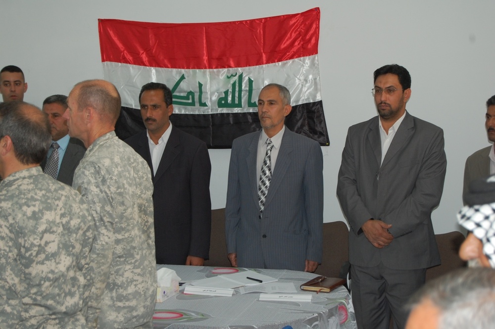 DVIDS - News - Government of Iraq leaders meet with Mada'in Qada officials
