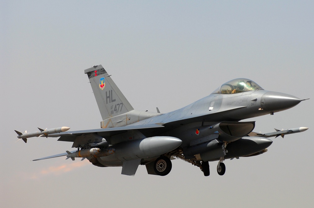 DVIDS - Images - F-16 Fighting Falcon [Image 2 of 2]