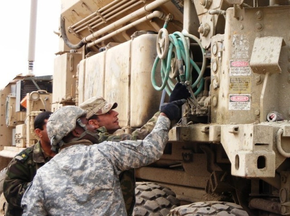 DVIDS - News - Victory starts with training; Soldiers from 769th Eng ...