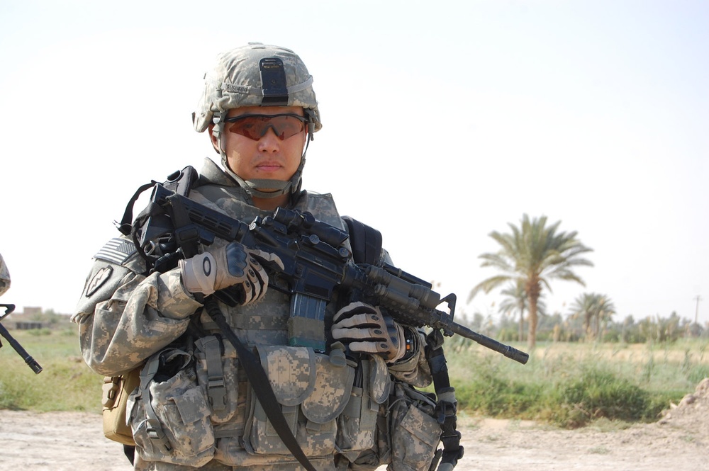 DVIDS - Images - Wolfhounds patrol East Anbar [Image 2 of 4]