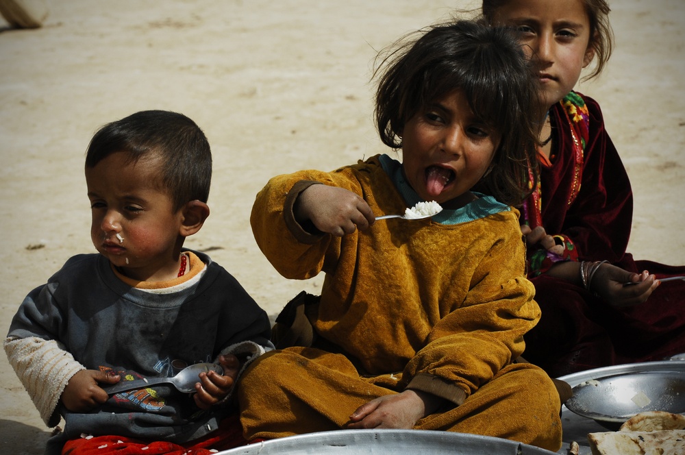 DVIDS - Images - Children and Villagers in Al Makum [Image 6 of 10]