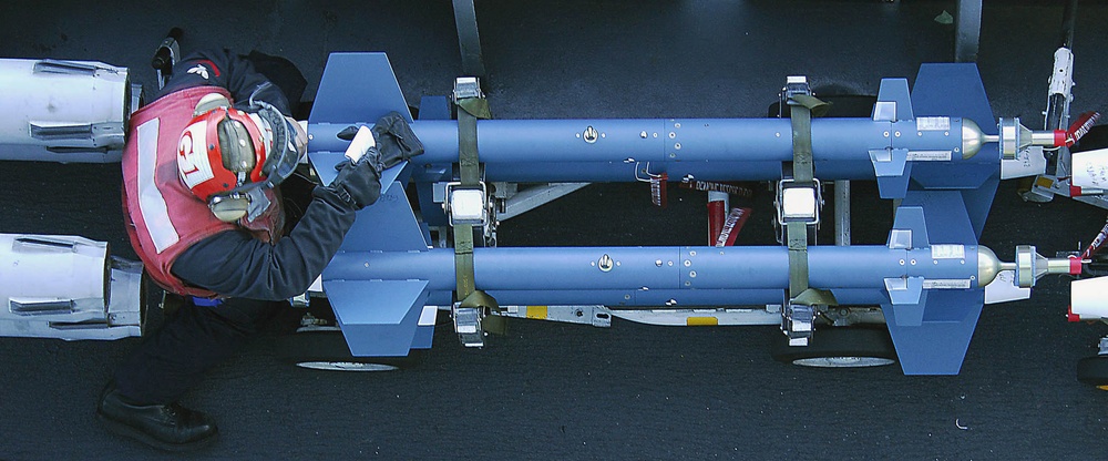 DVIDS - Images - Sailor prepares dummy weapons aboard USS Abraham Lincoln