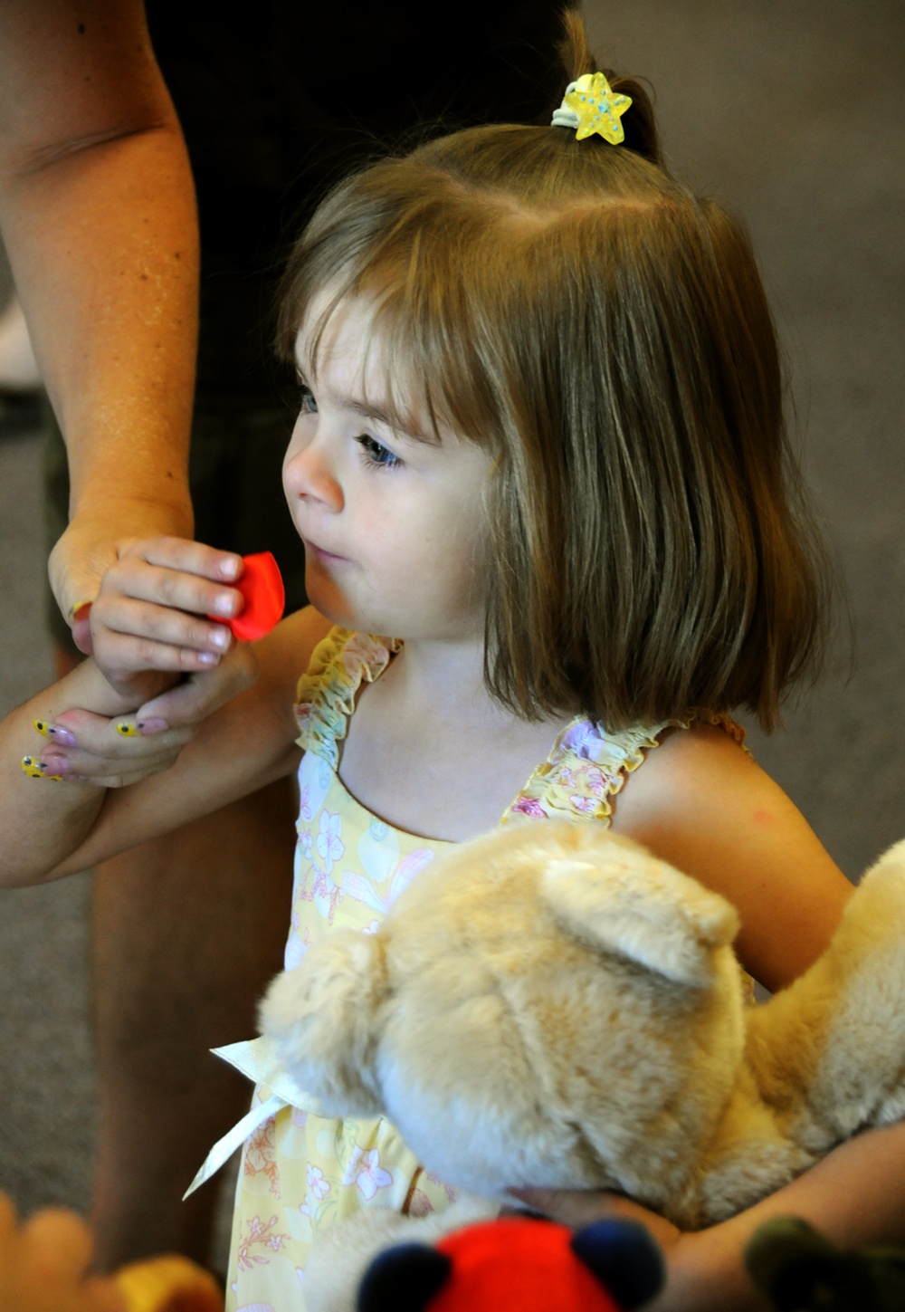 DVIDS - Images - Helping families 'bear' through deployment [Image 2 of 5]