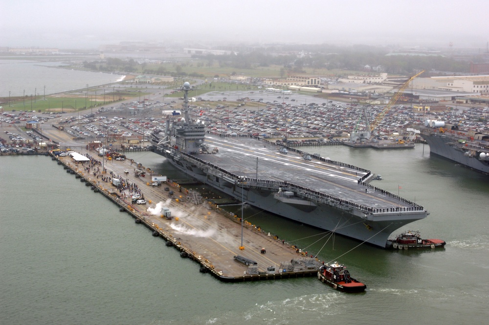 DVIDS Images USS George Washington Departs Naval Station Norfolk