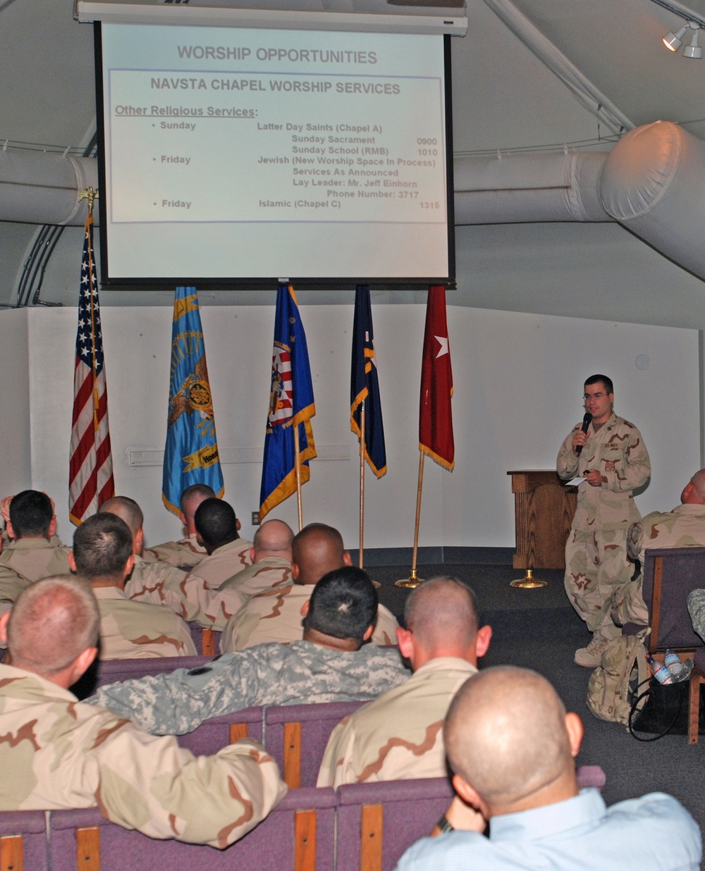 DVIDS - Images - Newcomers Brief [Image 2 of 2]