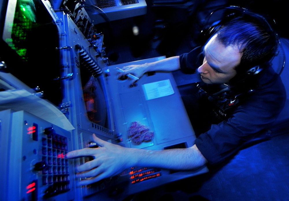 DVIDS - Images - Handling communications aboard the USS Abraham Lincoln ...