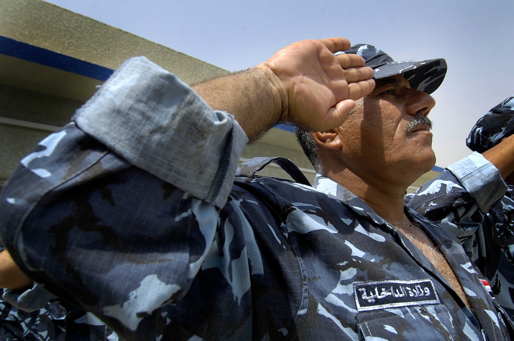 DVIDS - Images - Iraqi Poilce Emergency Response Unit Class Graduates ...