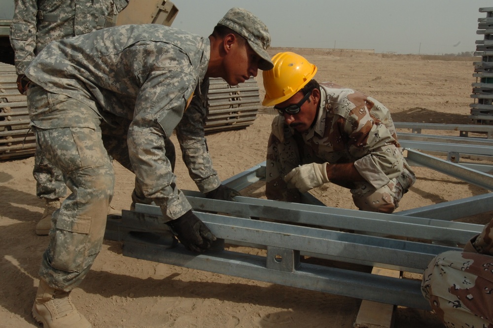 DVIDS - Images - Engineers Train Iraqi Soldiers to Build Bridges [Image ...