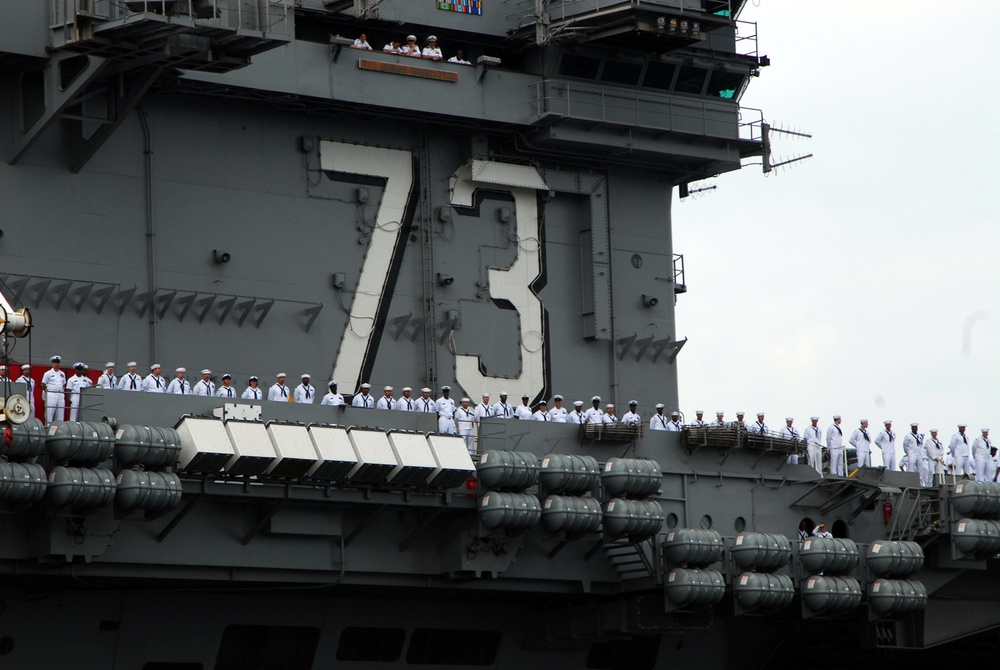 DVIDS - Images - USS George Washington arrives in Japan [Image 3 of 5]