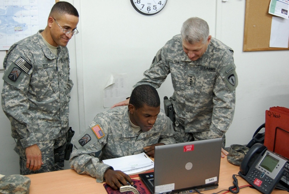 DVIDS - News - U.S. Army Europe, commander visits 16th Sustainment Brigade