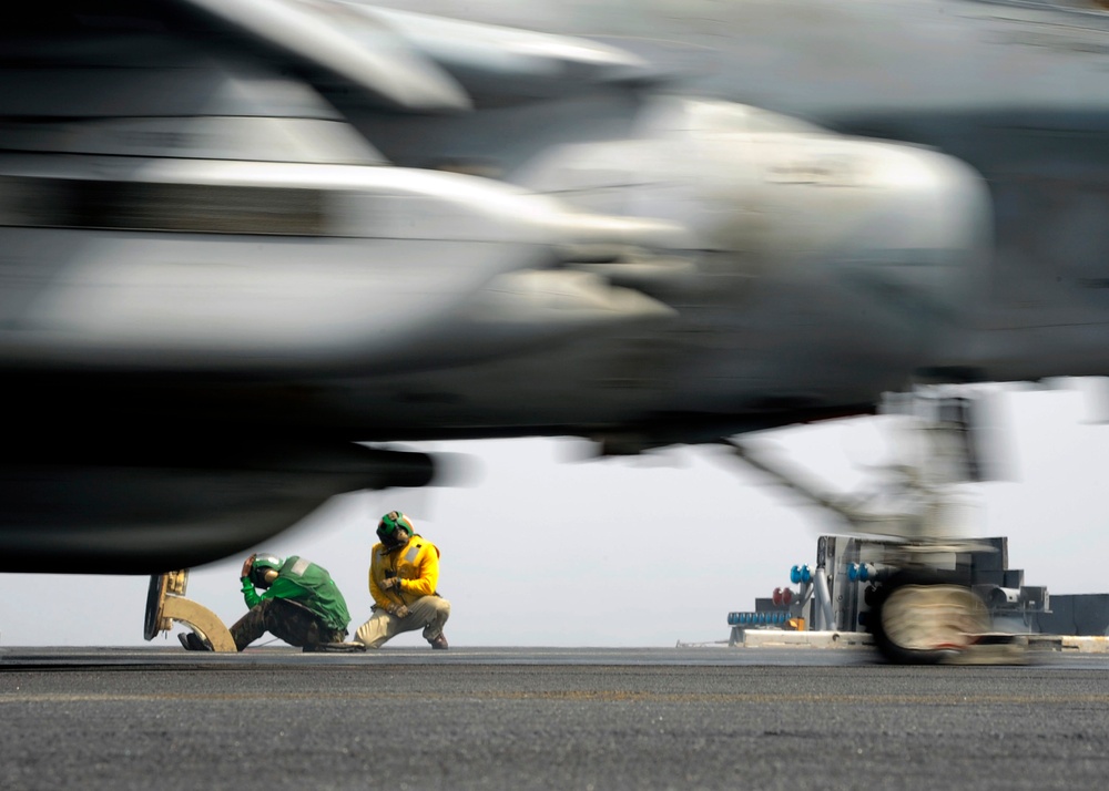 DVIDS - Images - Directing aircraft Aboard the USS Theodore Roosevelt ...