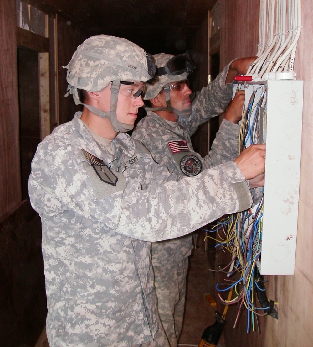 DVIDS - News - Engineers keep Soldiers safe - MND-B Soldiers upgrade ...