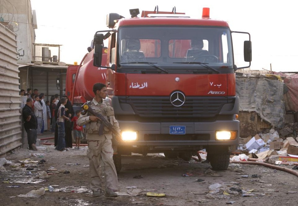DVIDS - News - Iraqi Army soldiers secure local fire response teams as ...