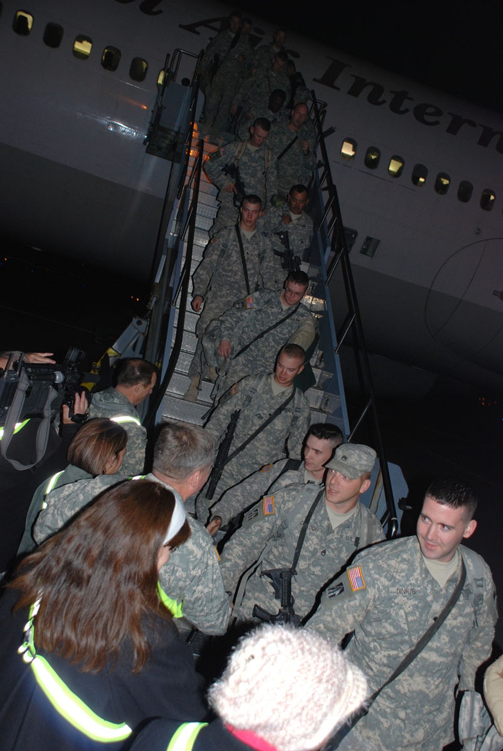 DVIDS - News - Soldiers brave cold weather, arrive in Indiana