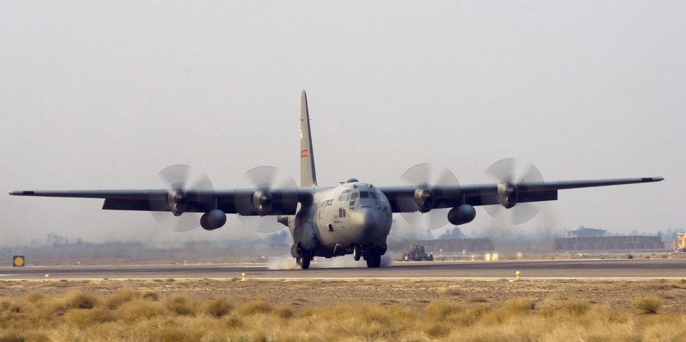 DVIDS - Images - Touching down at Joint Base Balad