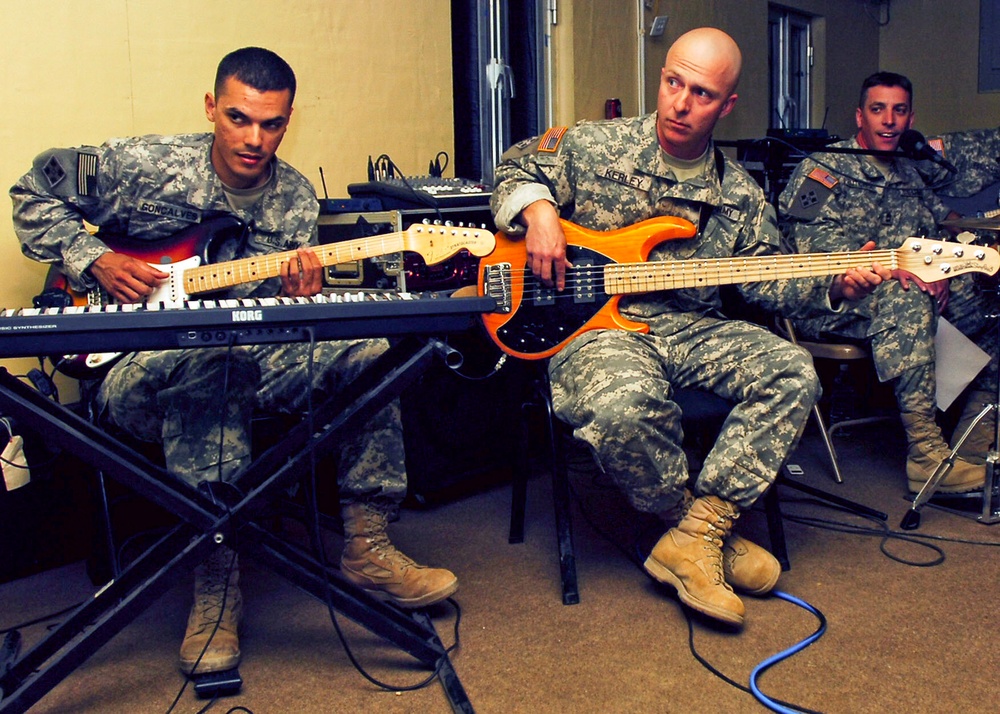 DVIDS - Images - Select Ironhorse Soldiers gear up for their 'swan-song ...