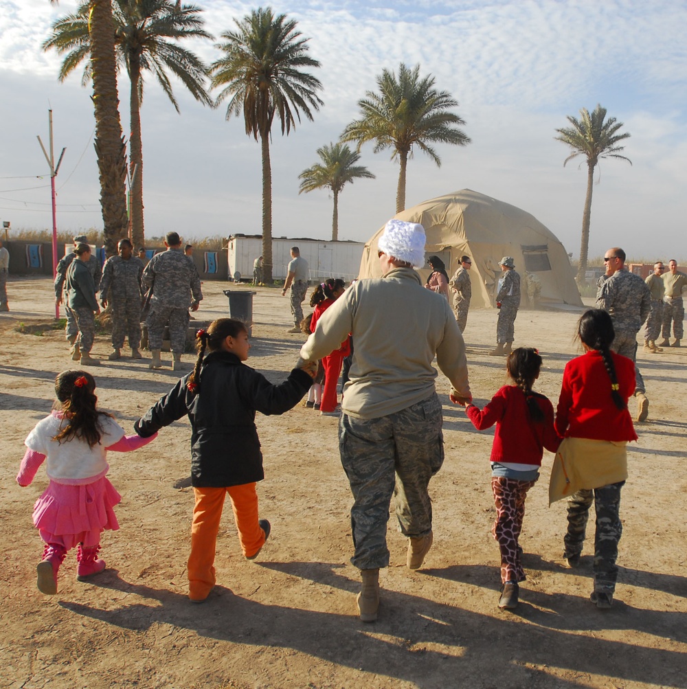 DVIDS - Images - Victory Base Complex holiday celebration [Image 4 of 4]