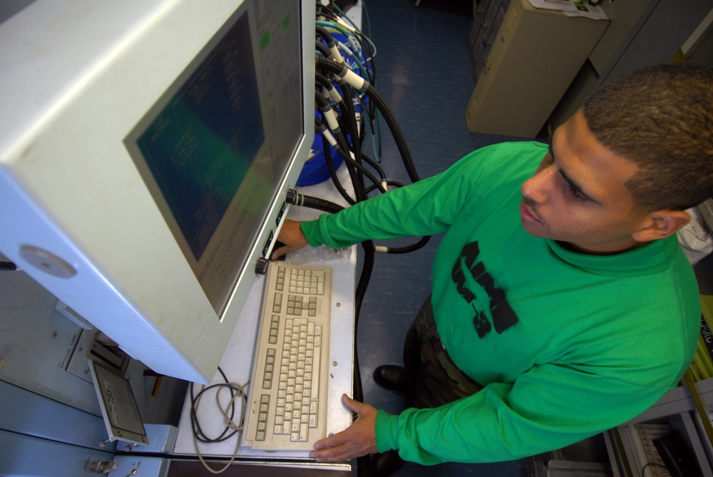 DVIDS - Images - Tiresome work aboard the USS Nimitz [Image 2 of 3]