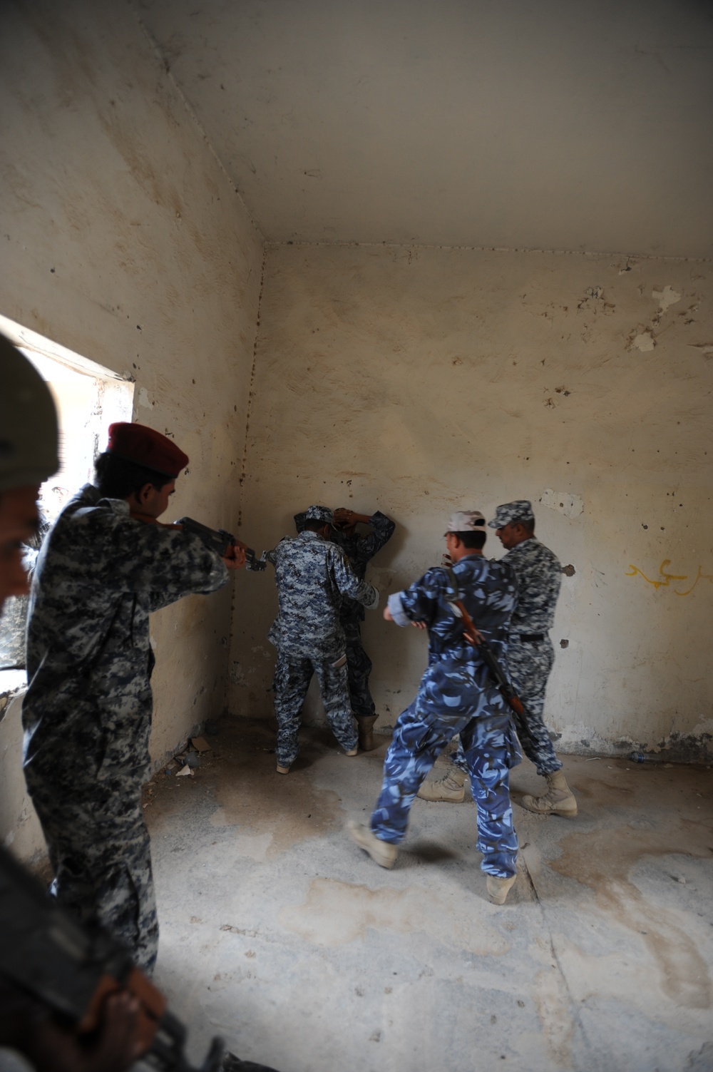 DVIDS - Images - Iraqi police academy [Image 9 of 12]