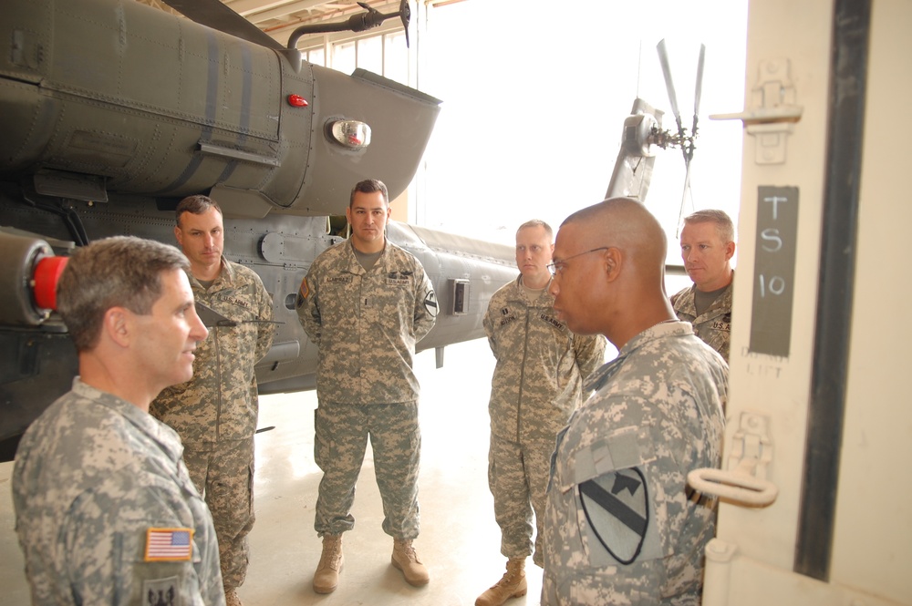 DVIDS - Images - Combat Readiness Center commanding general visits 1st ...