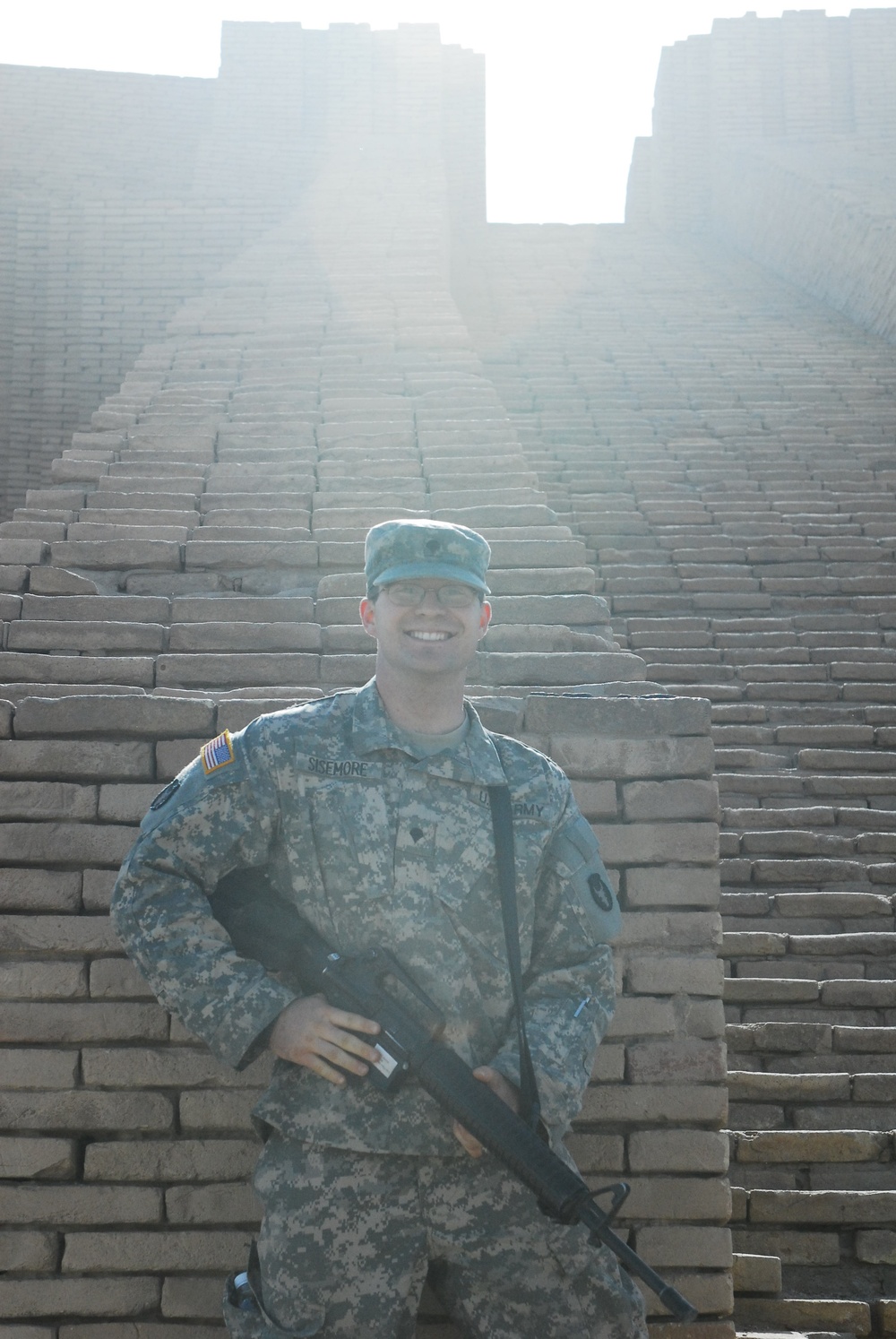 DVIDS - Images - Soldiers Tour Iraqi Ancient Grounds [Image 16 of 18]