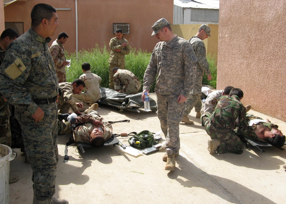 DVIDS - News - Multi-National Division – Baghdad, Iraqi Army Soldiers ...