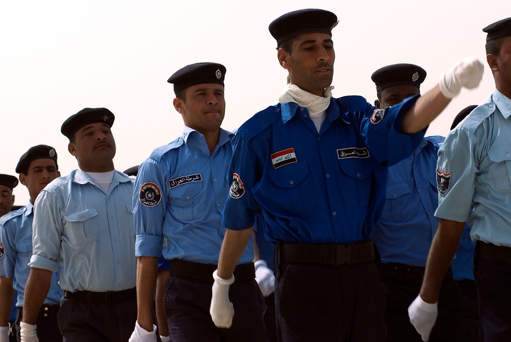 DVIDS - Images - Iraqi police graduation ceremony in Basra [Image 5 of 11]