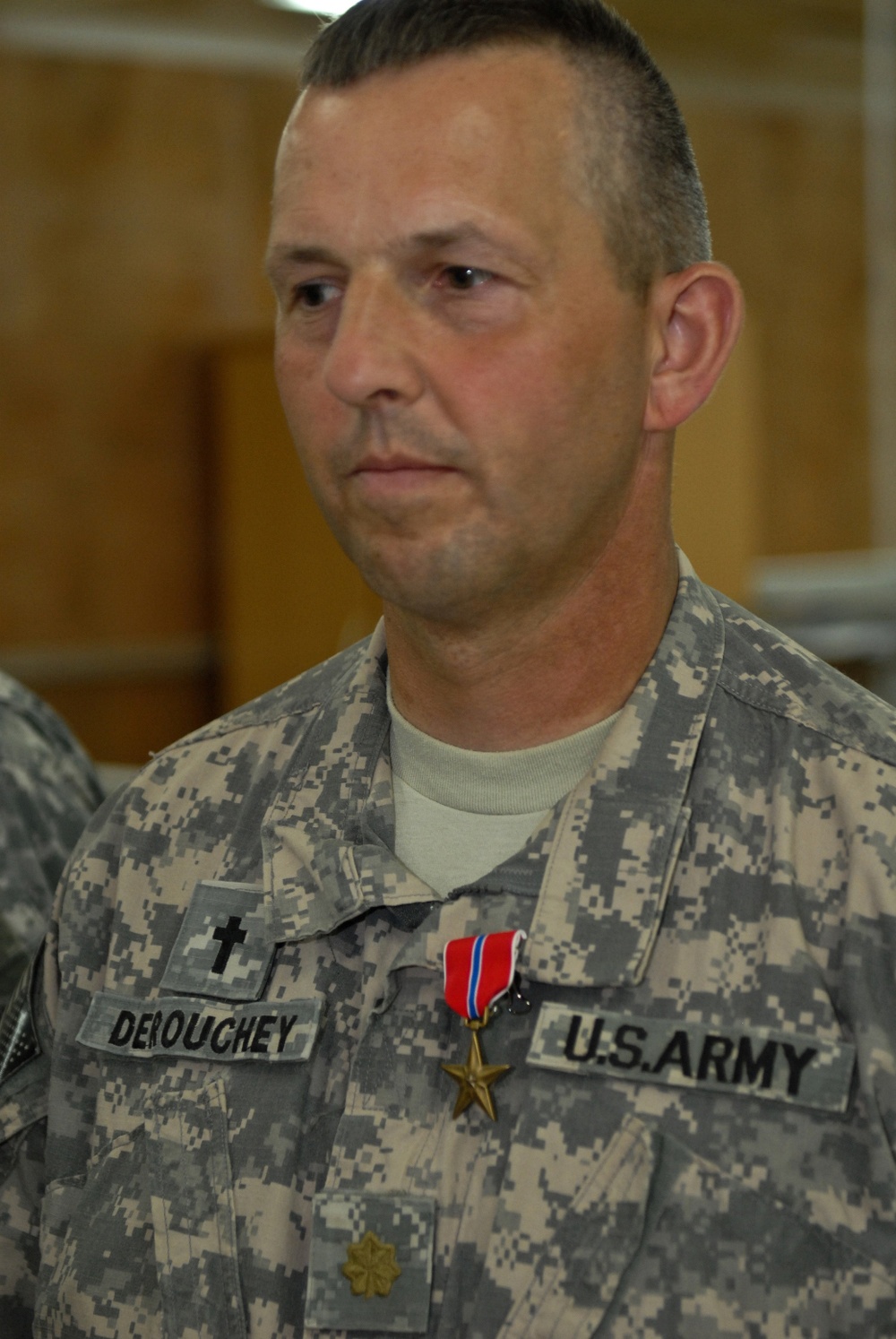 DVIDS - Images - Chaplain receives Bronze Star Medal