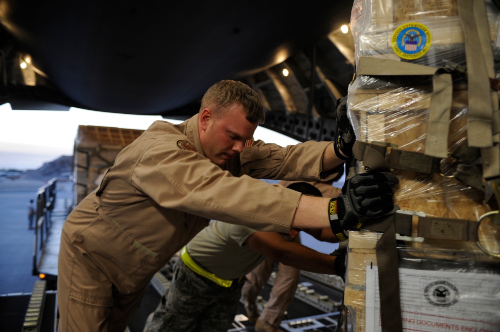 DVIDS - News - Airlift Squadron Members Embrace Pakistan Humanitarian ...