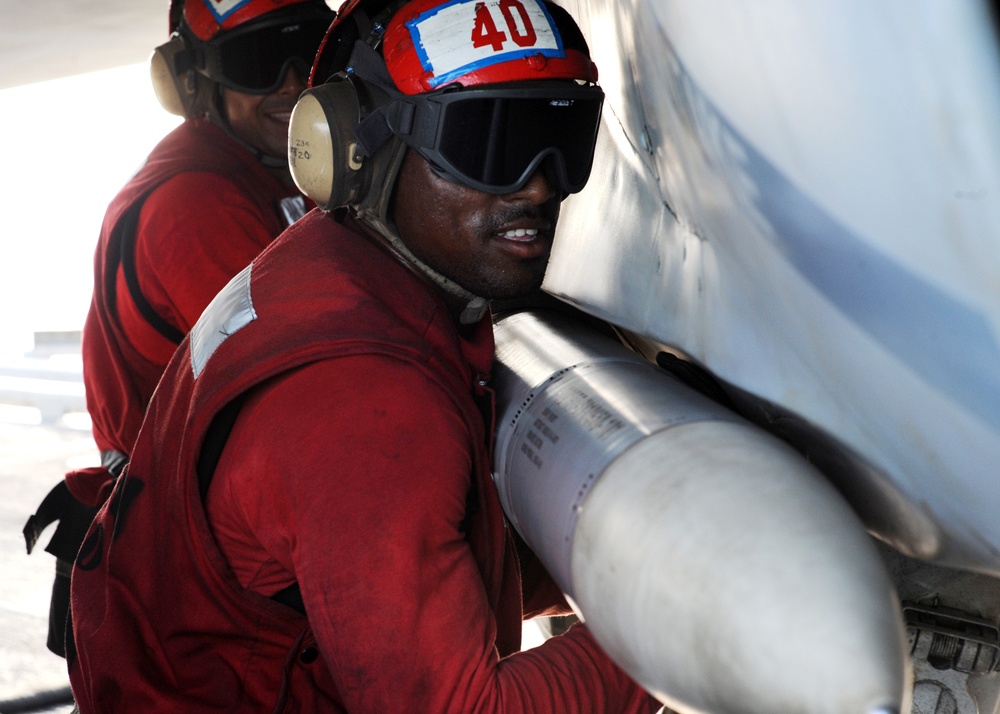 DVIDS - Images - Super Hornet aboard USS Dwight D. Eisenhower