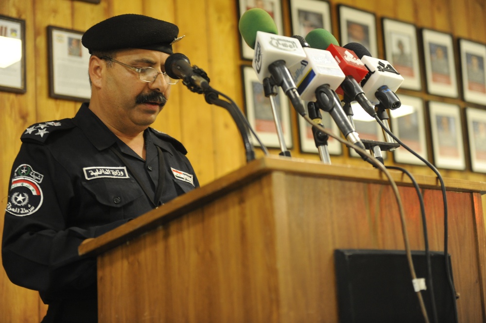 DVIDS - Images - Graduation of Iraqi Policemen on Forward Operating ...