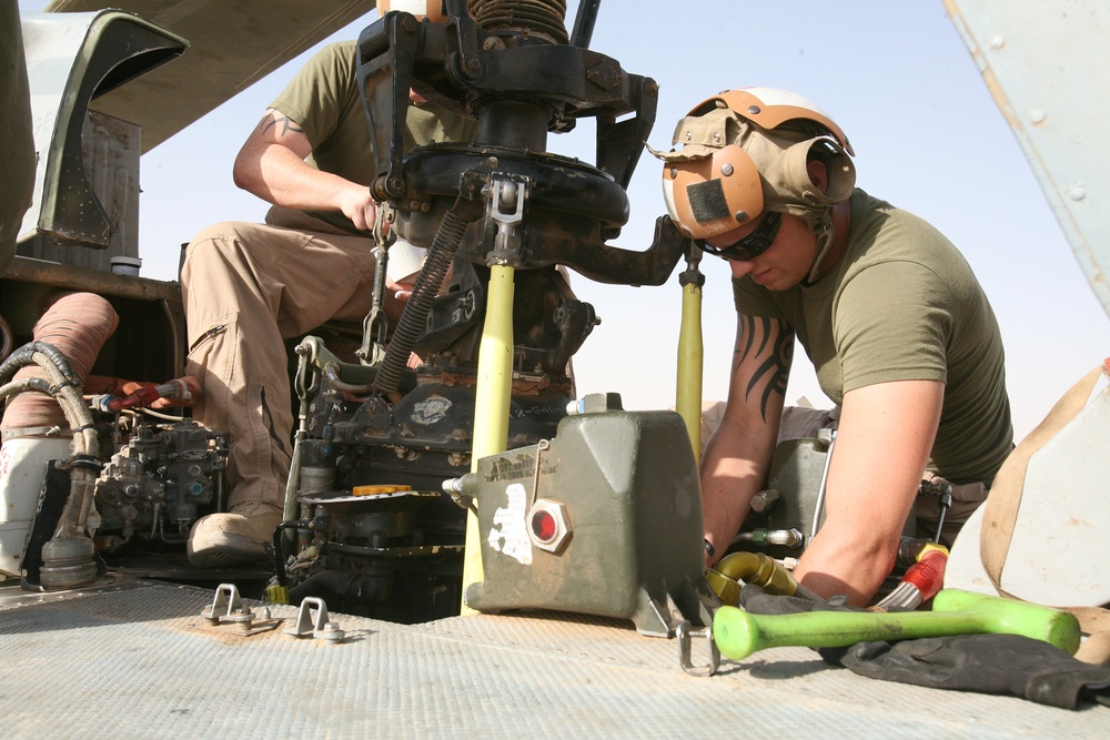 DVIDS - News - Marines use maintenance day to focus on fixing aircraft