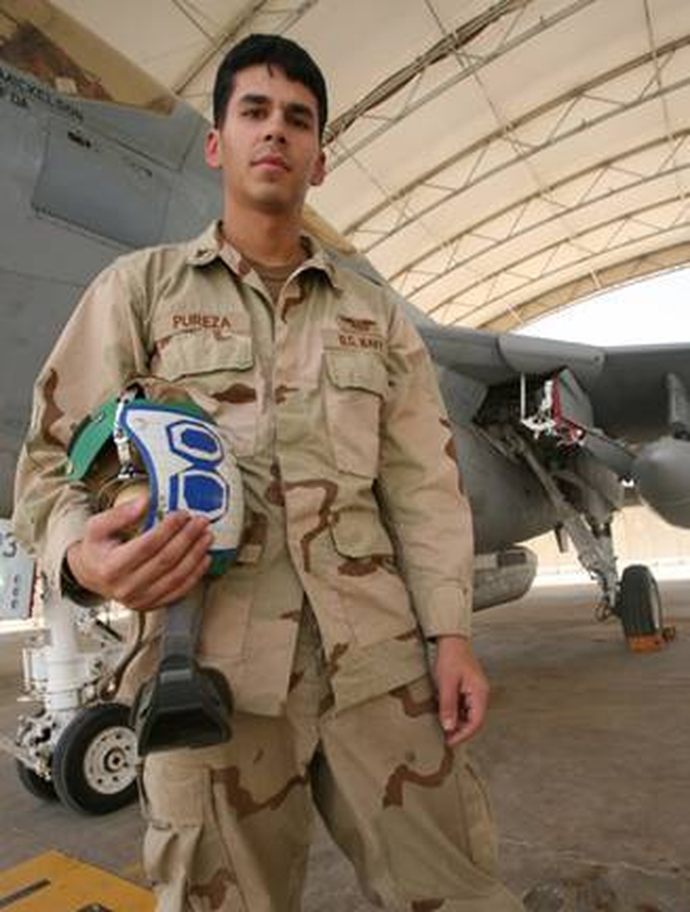 DVIDS - Images - Sailor becomes U.S. citizen, opens doors for himself ...