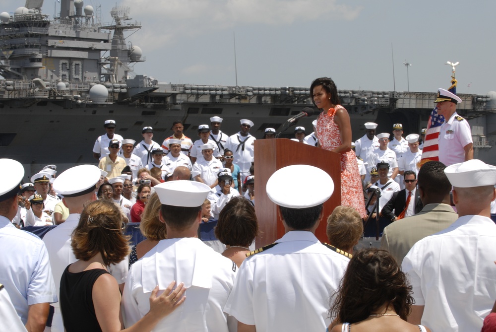 DVIDS - News - First Lady Visits Naval Station Norfolk to Thank ...