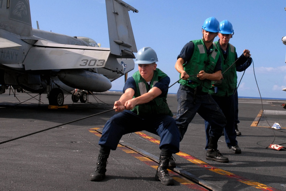 DVIDS - Images - USNS Bridge Replenishment at Sea [Image 2 of 2]