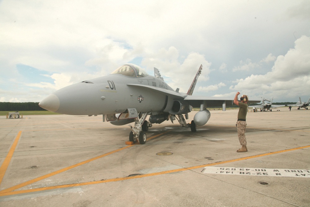 DVIDS - News - Plane captains keep the flightline safe